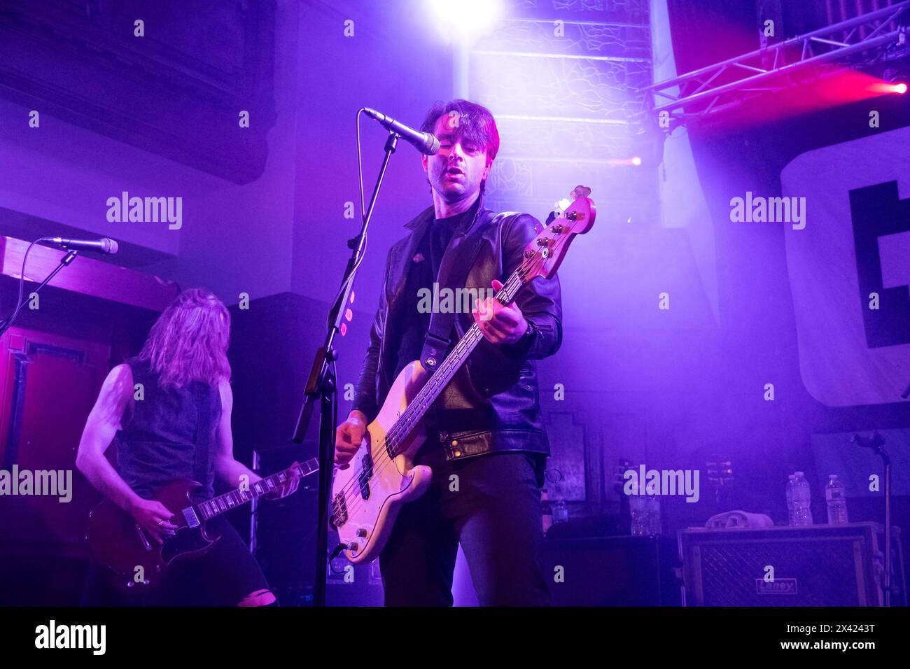 Andy Carr performing with Gun at Saint Lukes in Glasgow on the 26th ...