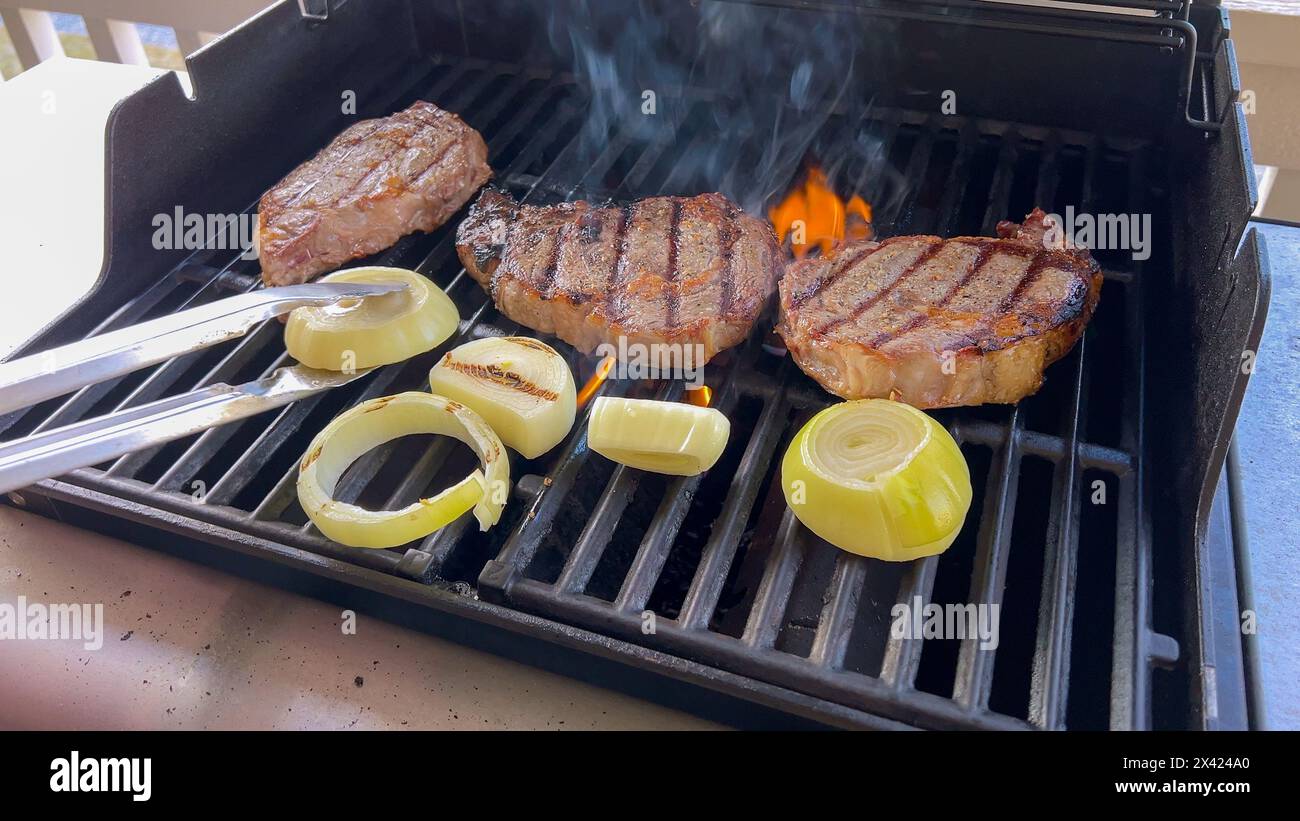 Summer bbq prep hi-res stock photography and images - Alamy