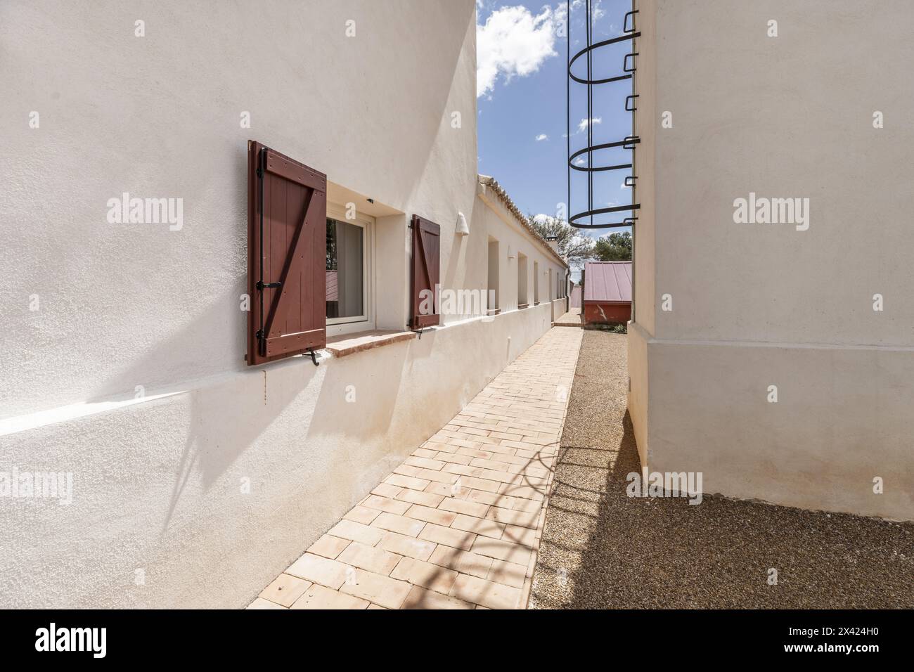 Perimeter building houses hi-res stock photography and images - Alamy