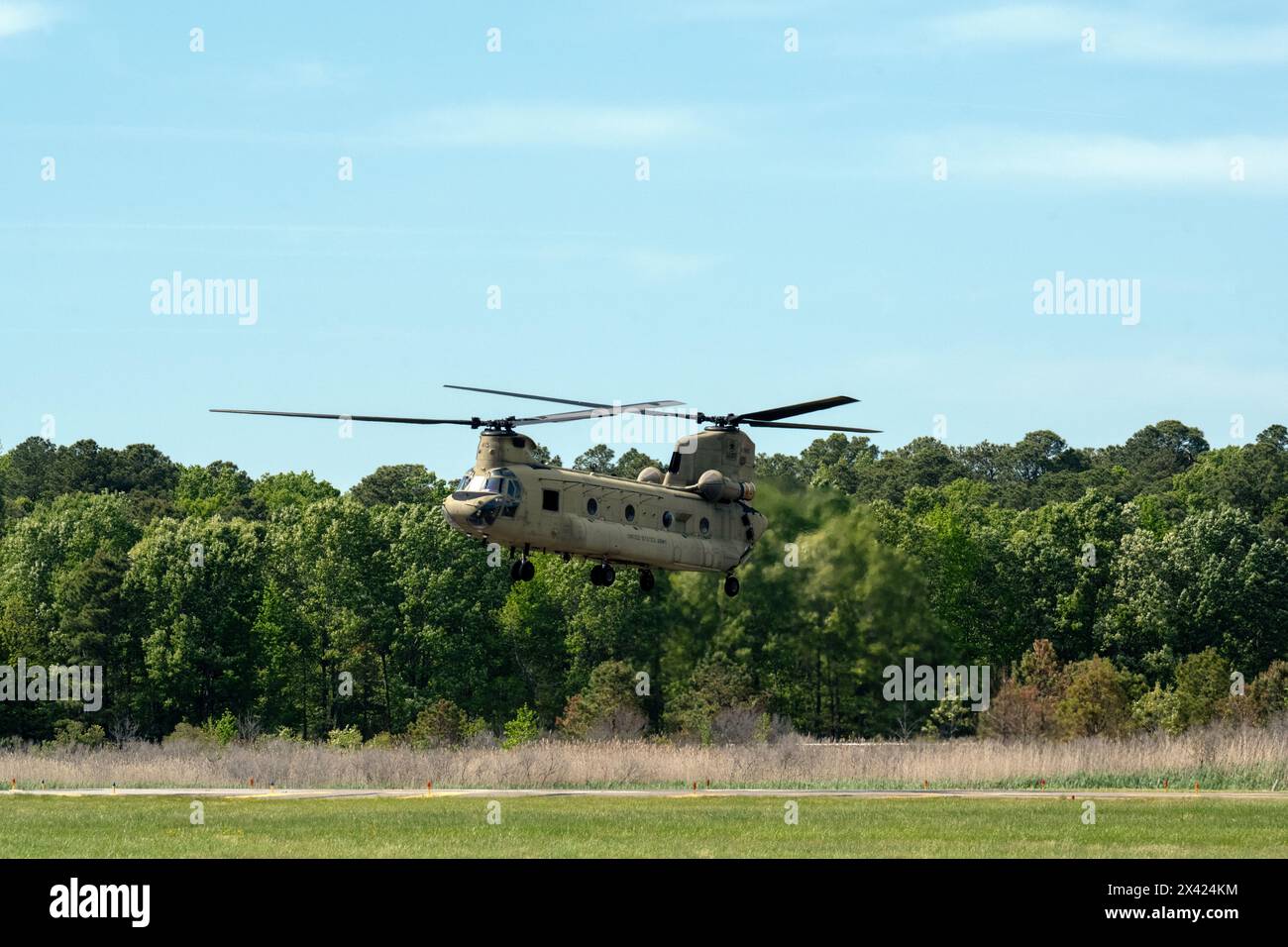 JOINT BASE LANGLEY- EUSTIS, Va. – A U.S. Army CH-47 Chinook with Echo ...
