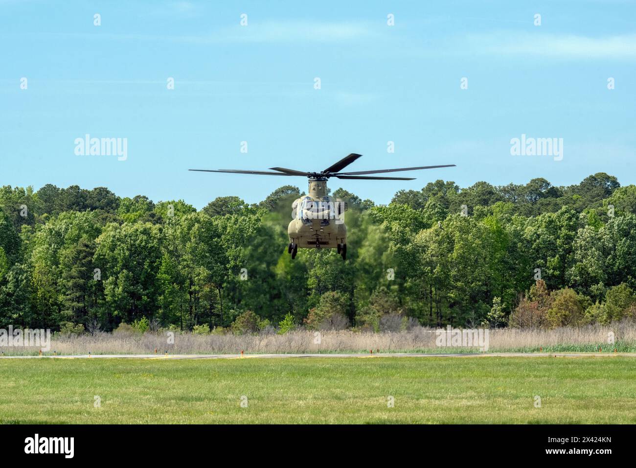 JOINT BASE LANGLEY- EUSTIS, Va. – A U.S. Army CH-47 Chinook with Echo ...