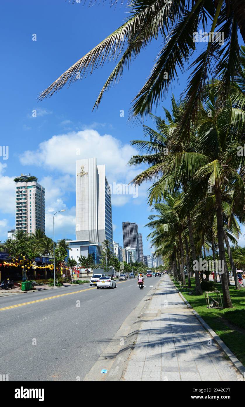 The beachfront road in Da Nang, Vietnam Stock Photo - Alamy