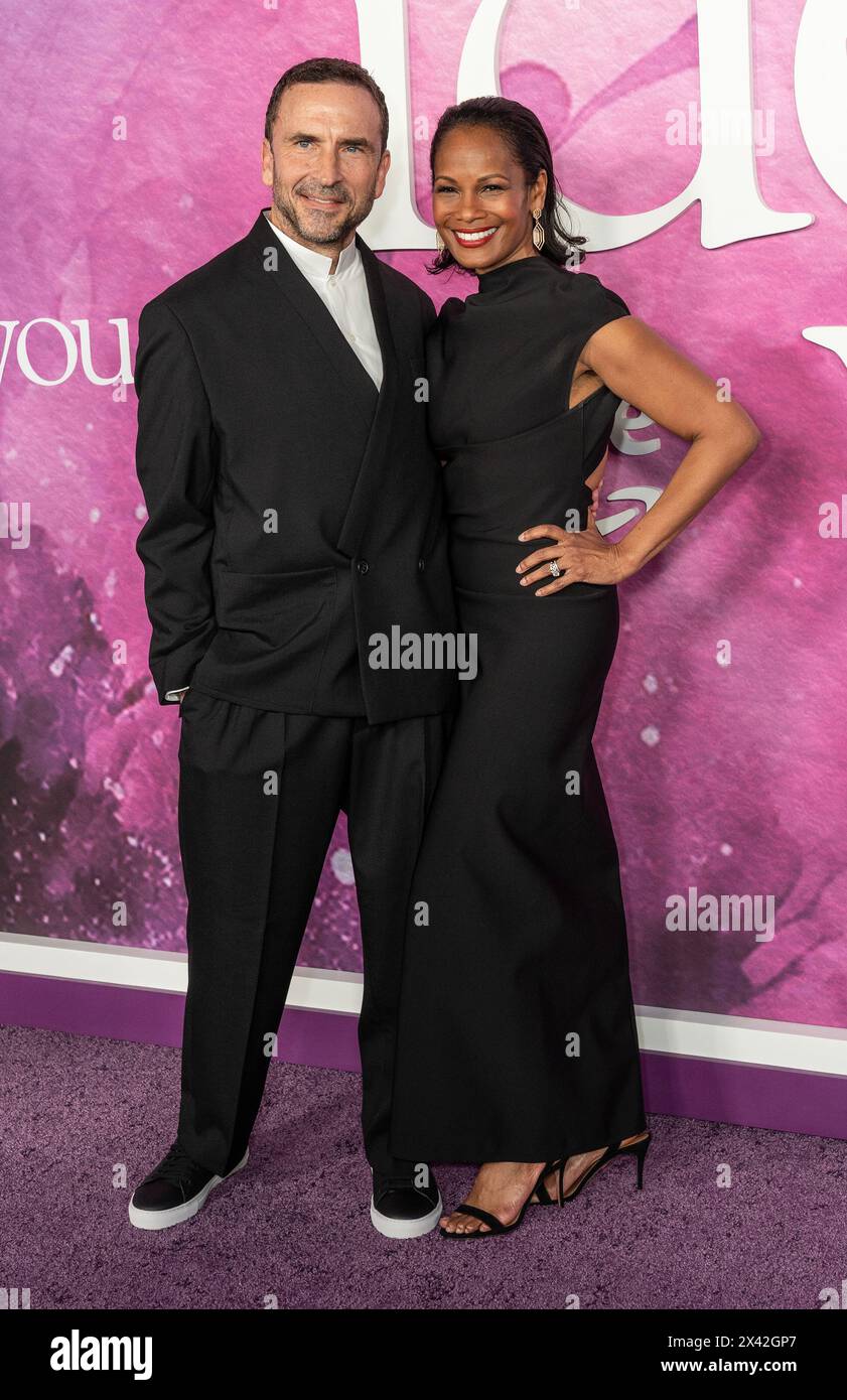 Robinne lee eric hayes hi-res stock photography and images - Alamy