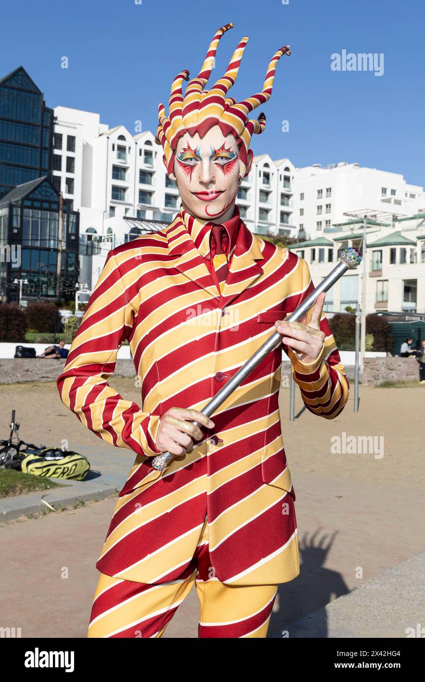 Santa Monica, USA. 29th Apr, 2024. Cirque du Soleil KOOZA performer ...