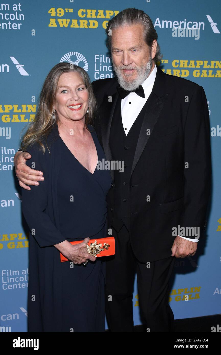 New York, USA. 29th Apr, 2024. (L-R) Susan Geston and Jeff Bridges ...