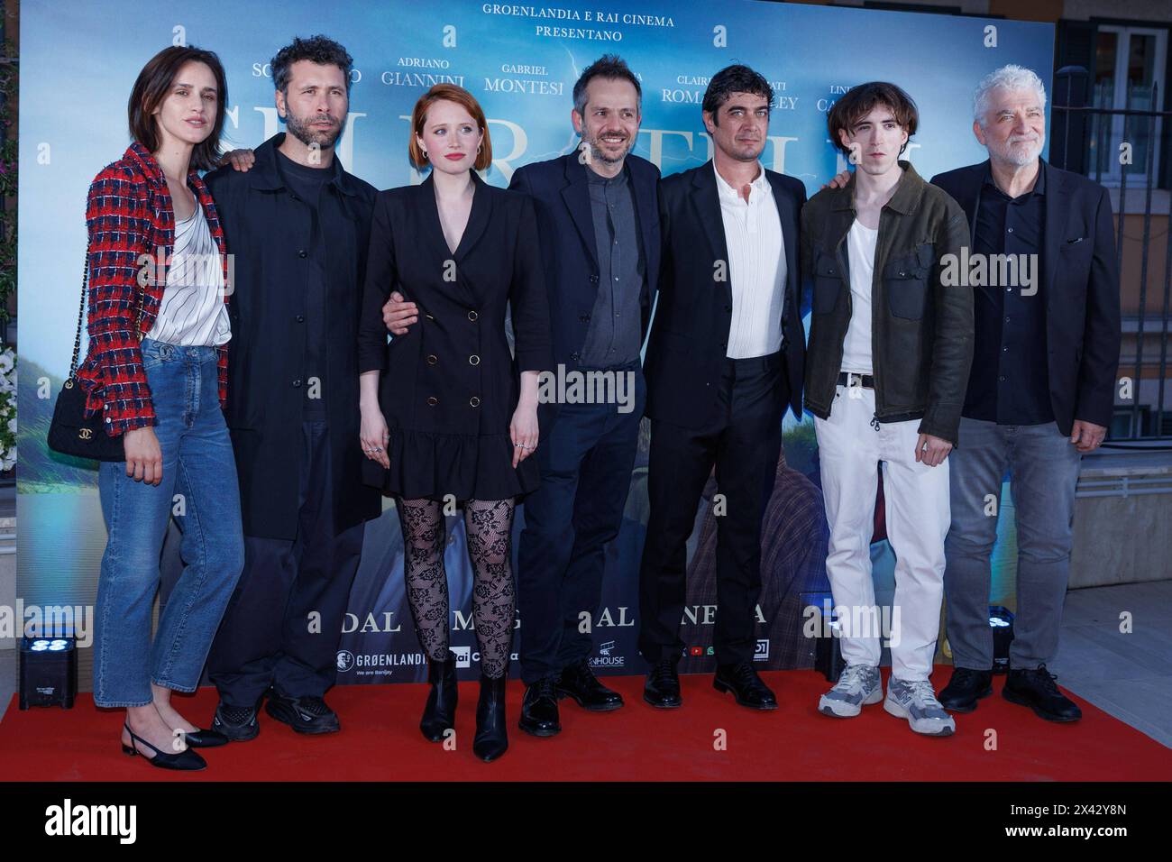 News - Premiere Sei Fratelli Valentina Belle, Gabriel Montesi, Claire ...