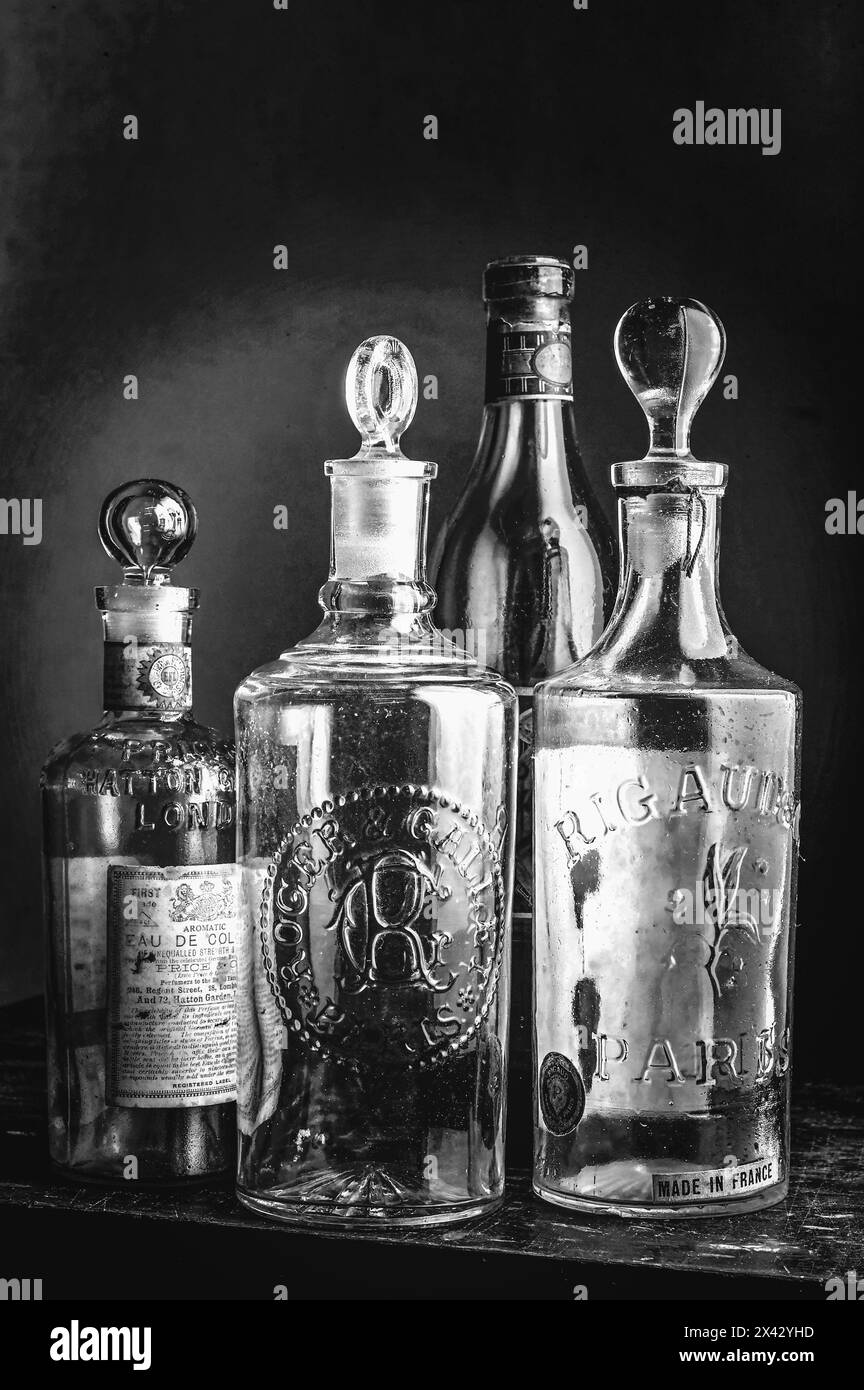 Old cologne bottle hi-res stock photography and images - Alamy