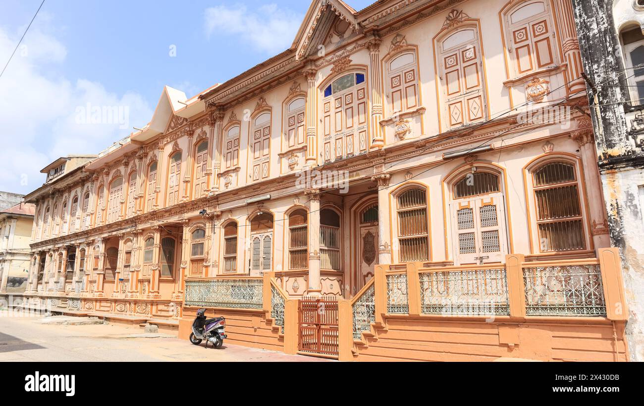 Facade of Old Haveli of Sidhpur, Traditional Mansions, Sidhpur, Gujarat ...