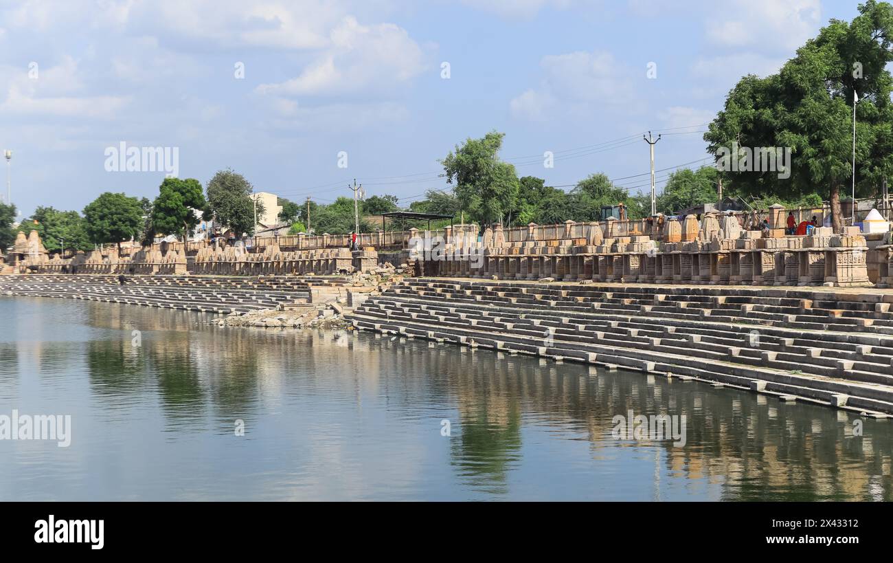 Beautiful Architecture of Ancient Hindu Temples, 365 Templea Around the ...