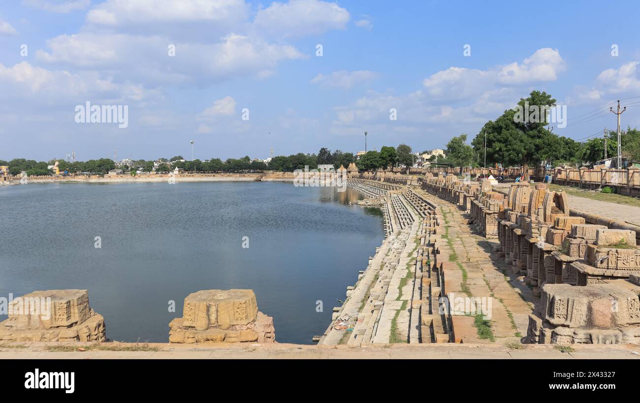 Beautiful Architecture of Ancient Hindu Temples, 365 Templea Around the ...