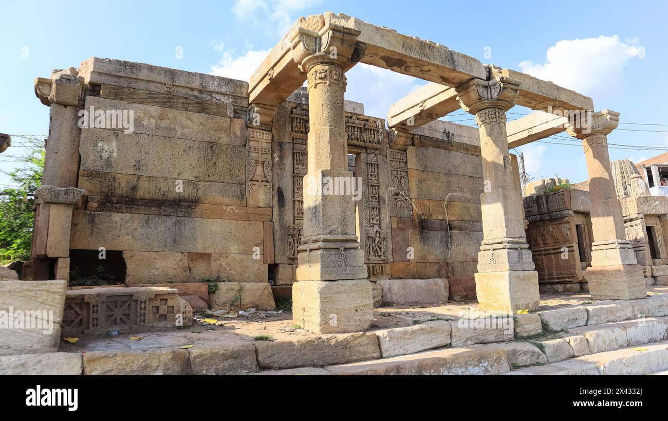 Beautiful Architecture of Ancient Hindu Temples, 365 Templea Around the ...