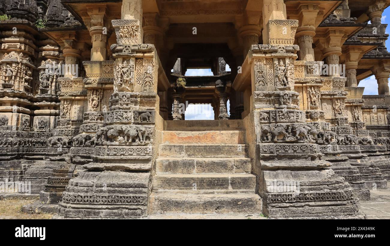 Beautiful Carvings on the Navlakha Temple, Also Known As Sun Temple ...