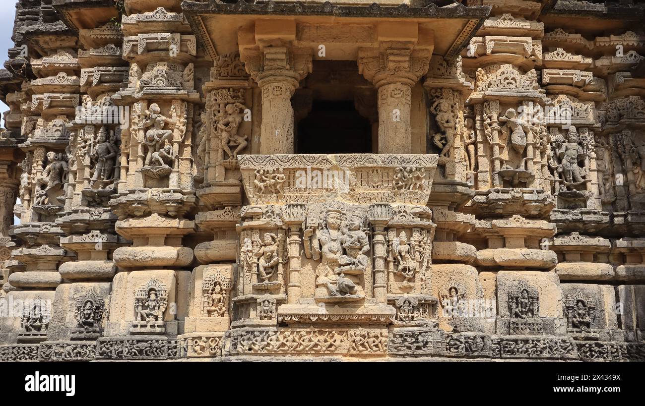 Beautiful Carvings on the Navlakha Temple, Also Known As Sun Temple ...