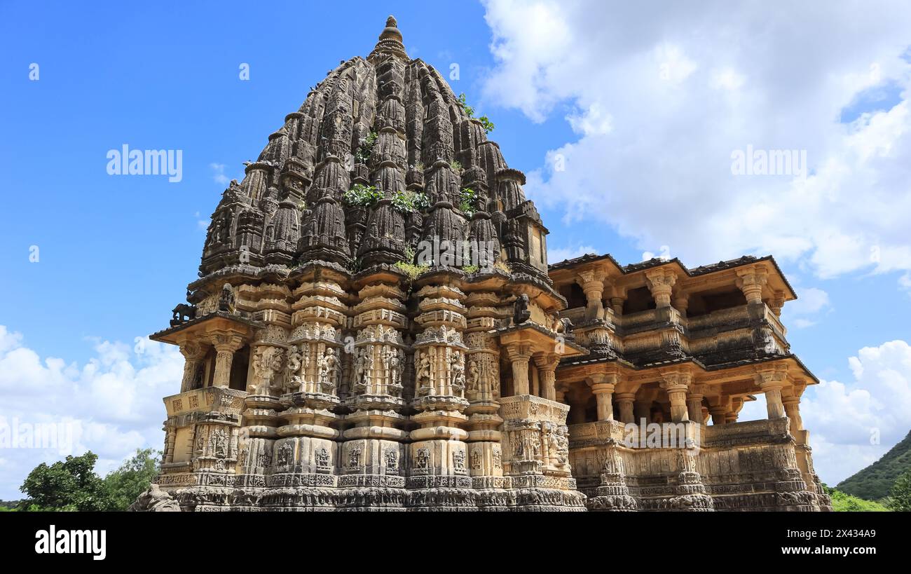 Beautiful Carvings on the Navlakha Temple, Also Known As Sun Temple ...