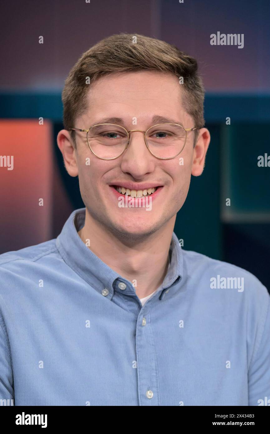 hart aber fair Polittalk, TV, Format, mit Moderator - Louis Klamroth ...