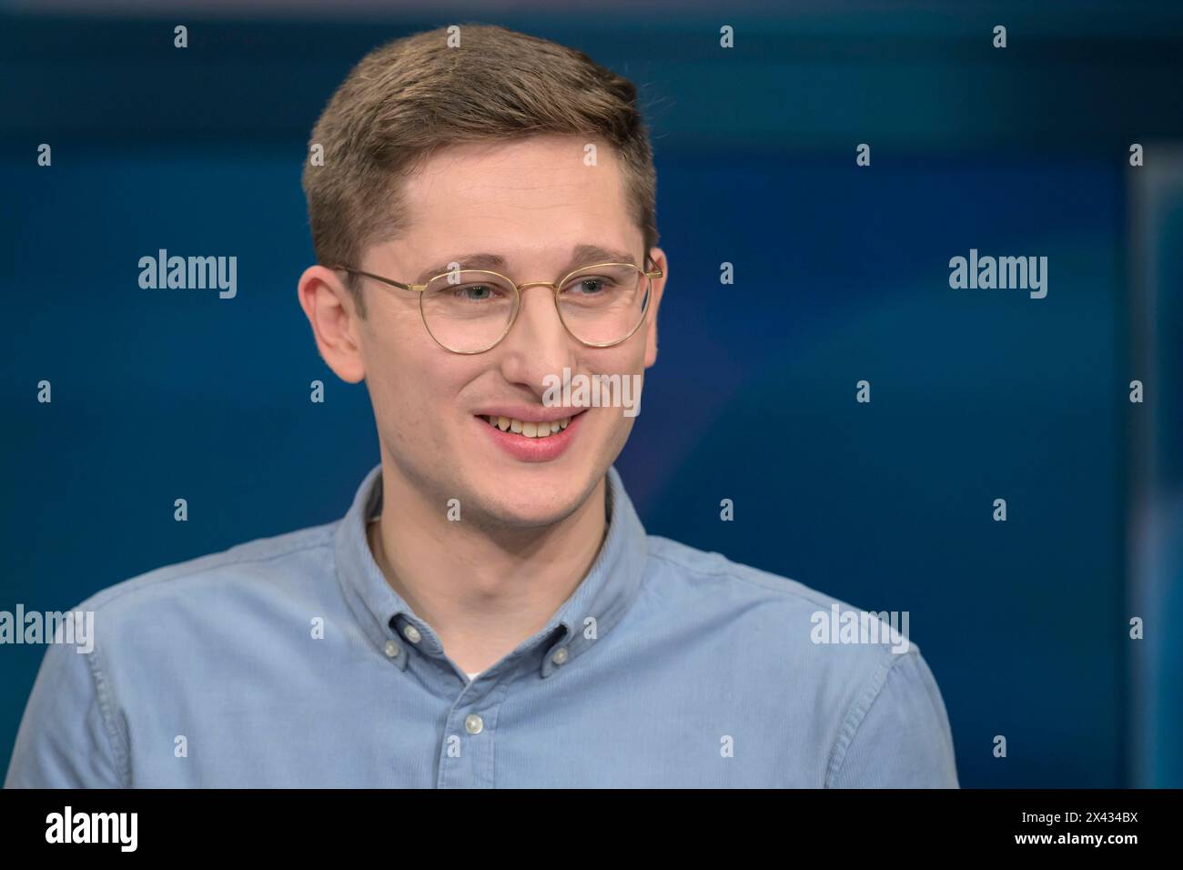 hart aber fair Polittalk, TV, Format, mit Moderator - Louis Klamroth ...