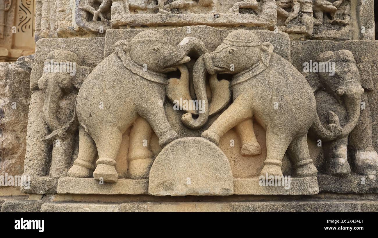 Beautiful Carvings on the Navlakha Temple, Also Known As Sun Temple ...