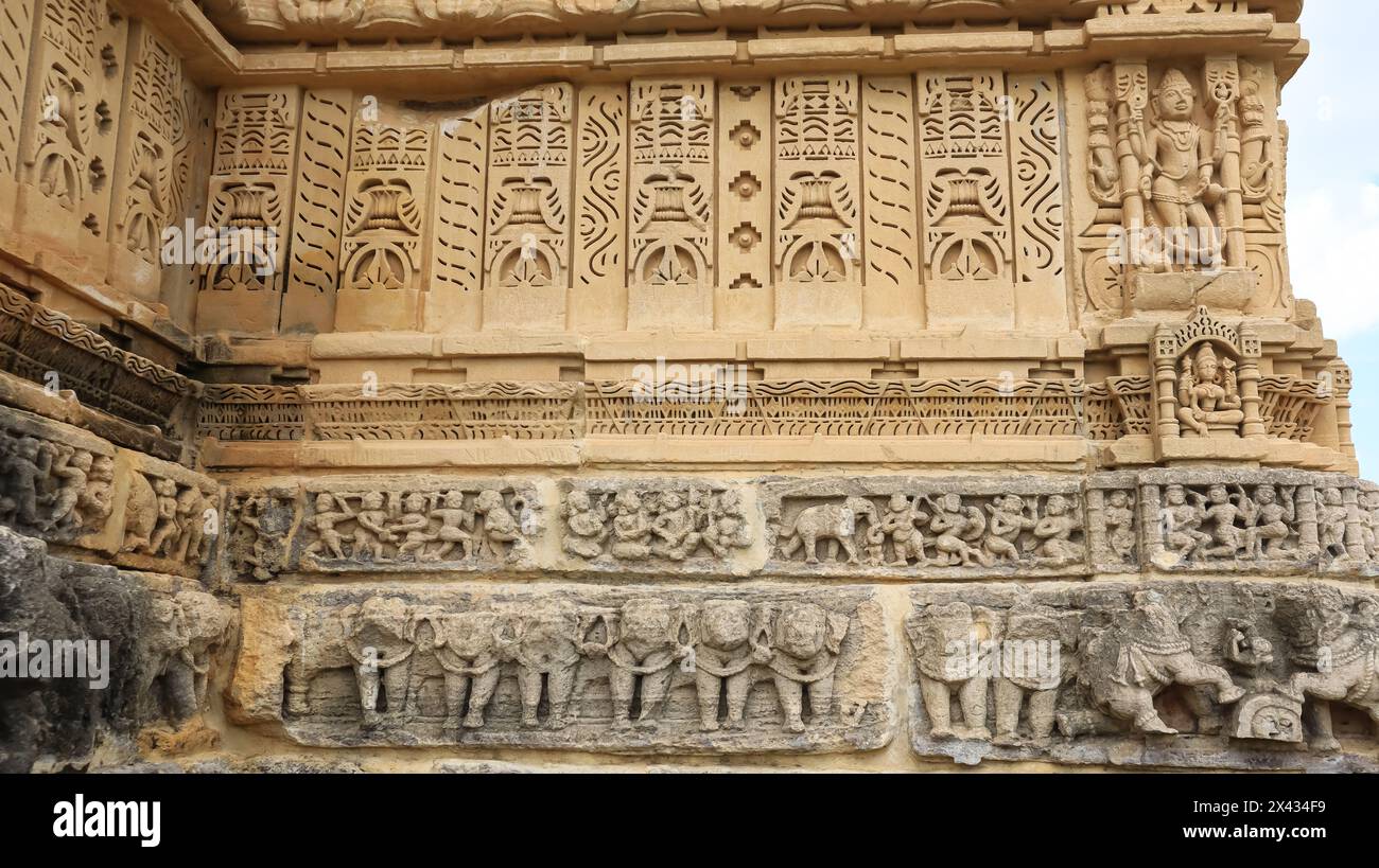Beautiful Carvings on the Navlakha Temple, Also Known As Sun Temple ...