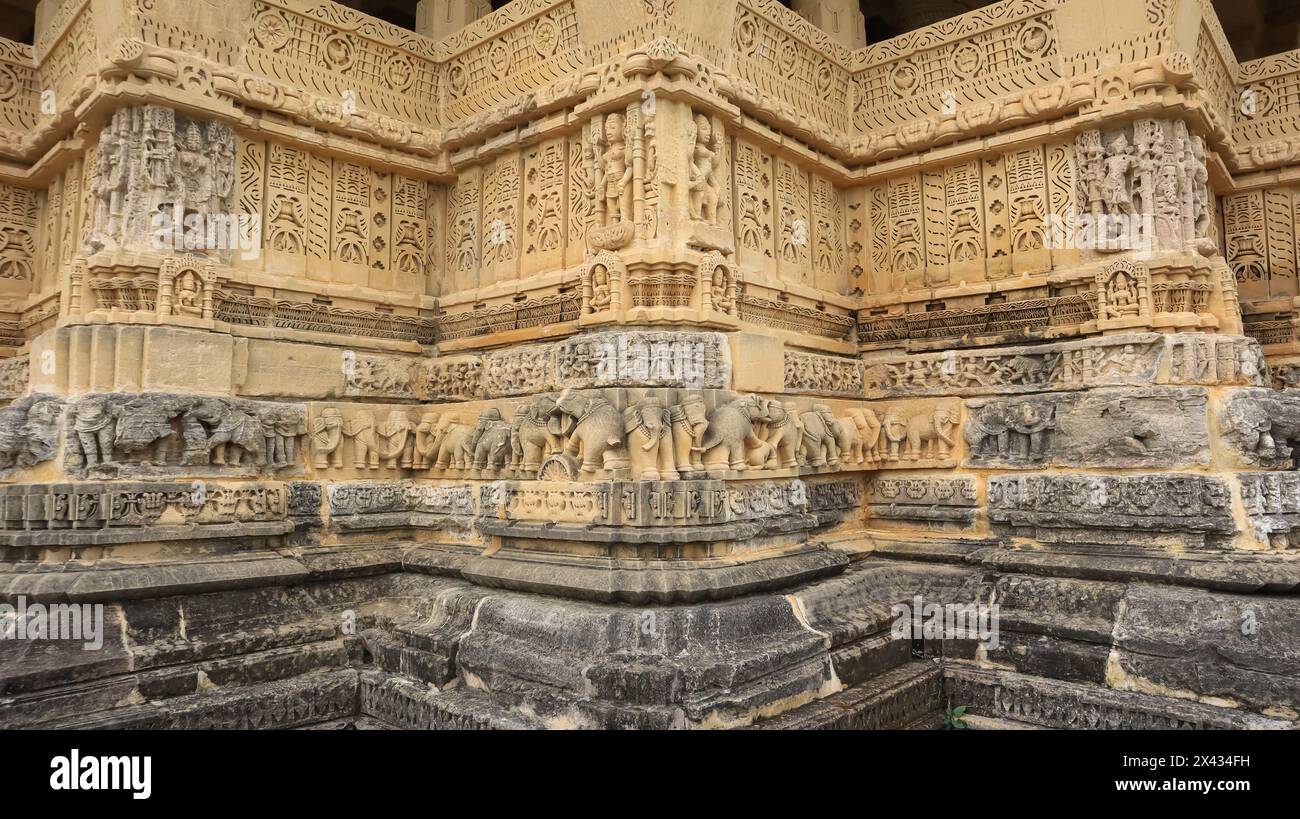 Beautiful Carvings on the Navlakha Temple, Also Known As Sun Temple ...