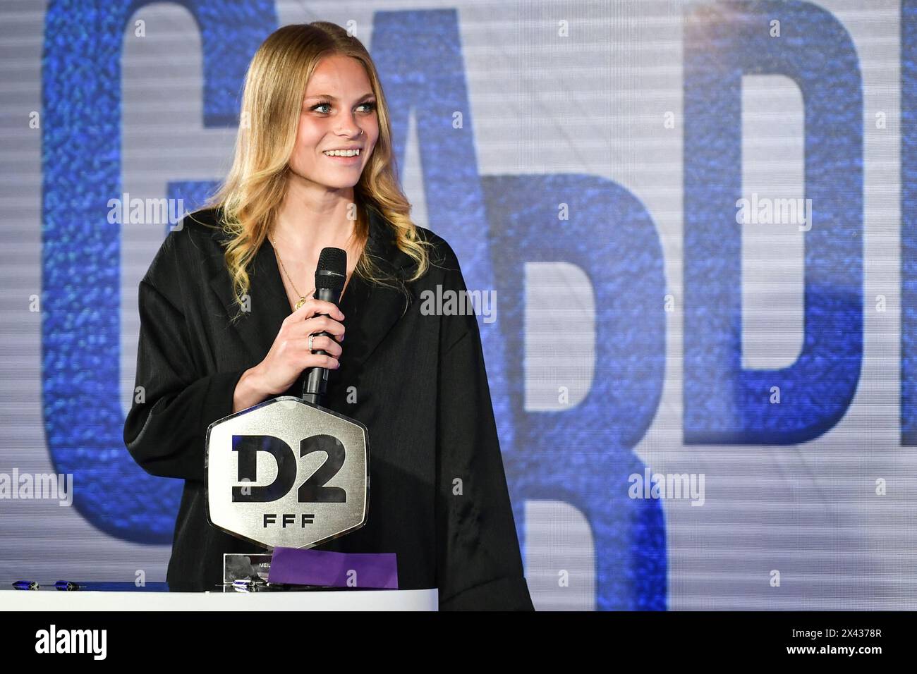 FC Nantes' goalkeeper Emily Rachael wins the Best Goalkeeper trophy ...