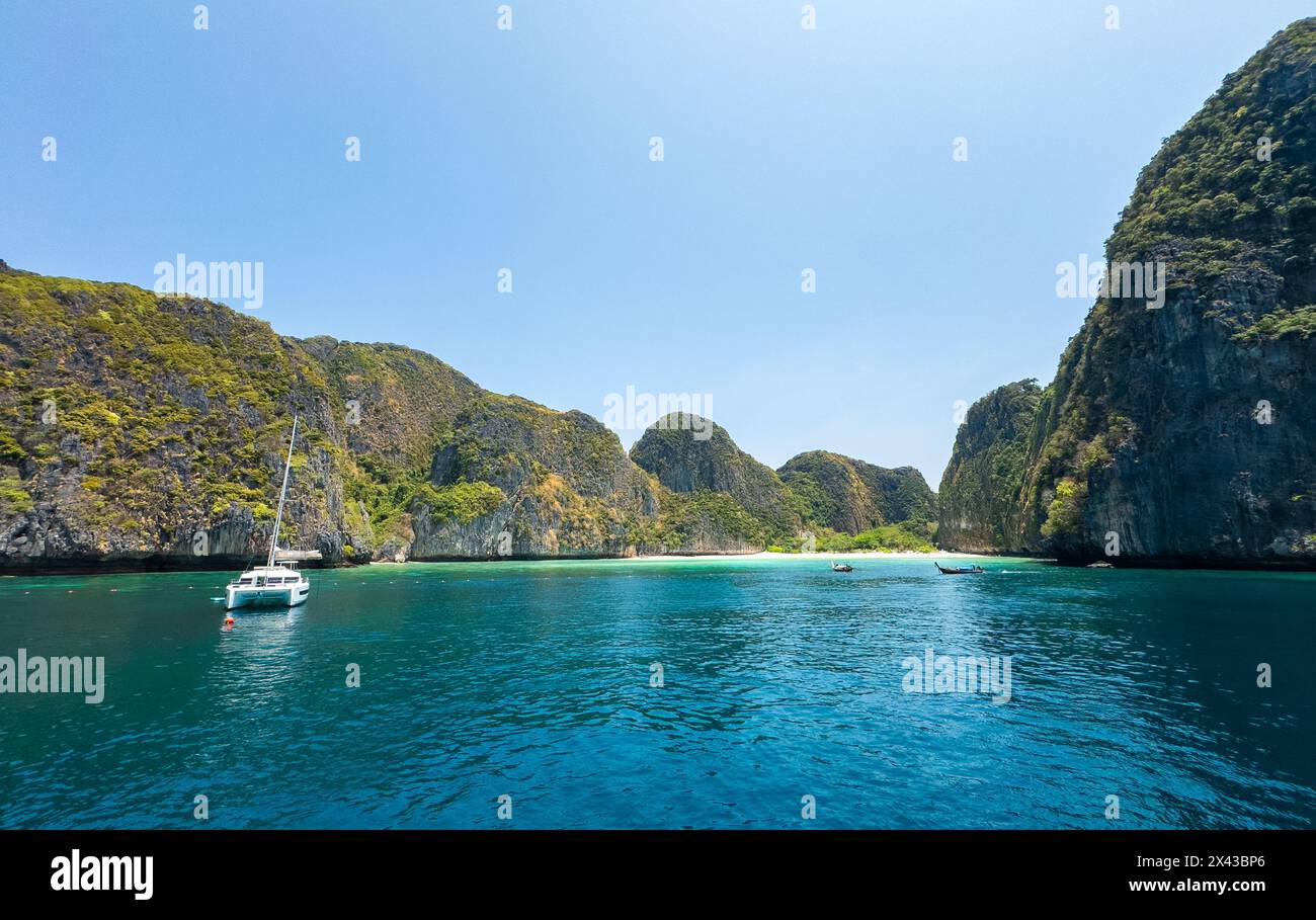Aerial view of Maya bay beach in koh Phi Phi Leh, Krabi, Thailand Stock Photo - Alamy