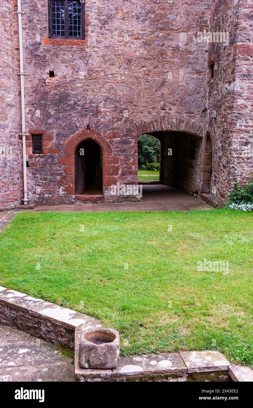 Compton castle gardens hi-res stock photography and images - Alamy