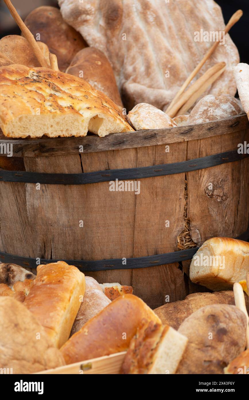 Italy, Various Sizes of Traditional Bread Stock Photo - Alamy