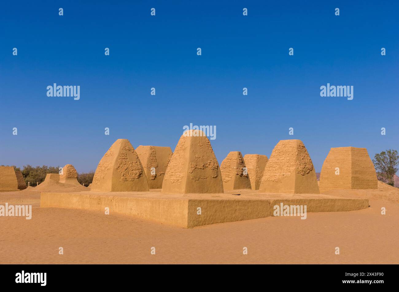 The Tombs of Garamantes. Jarma, Fezzan, Libya Stock Photo - Alamy