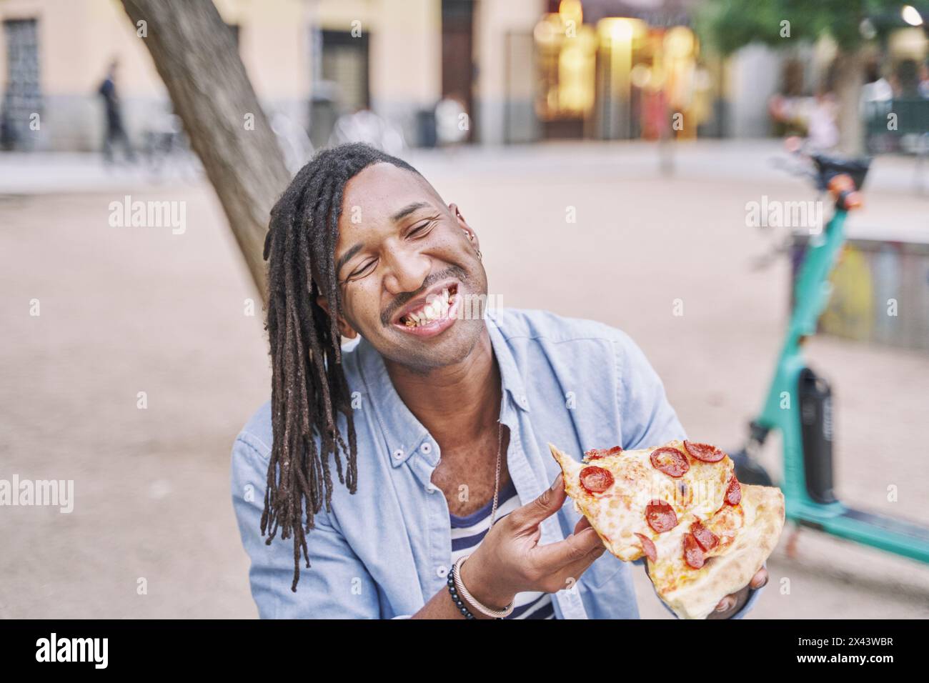 Mouth full of pizza hi-res stock photography and images - Alamy