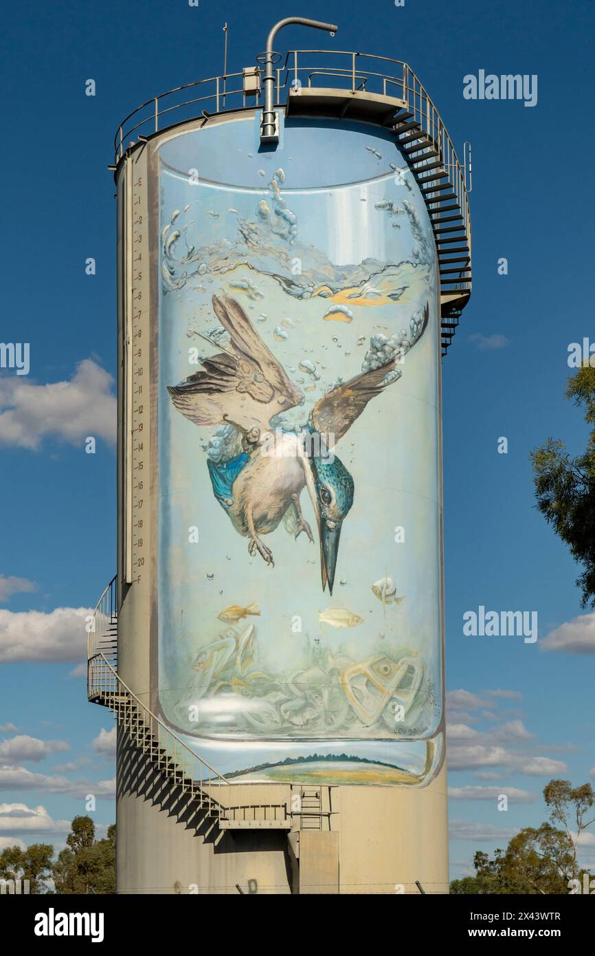 Water Tower Art by Jenny McCracken, Gulargambone, NSW, Australia Stock ...