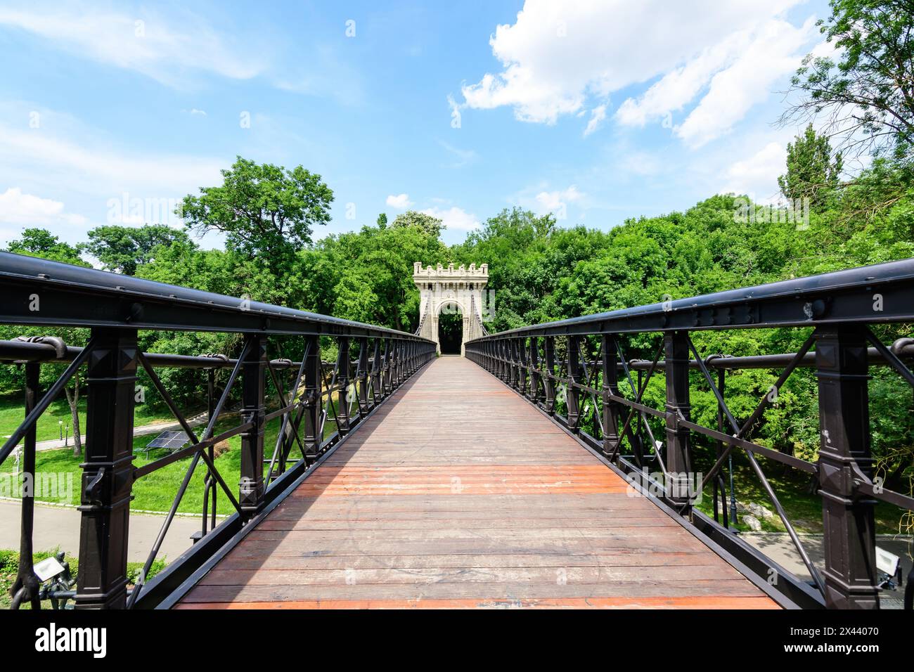 Parcul nicolae romanescu hi-res stock photography and images - Alamy