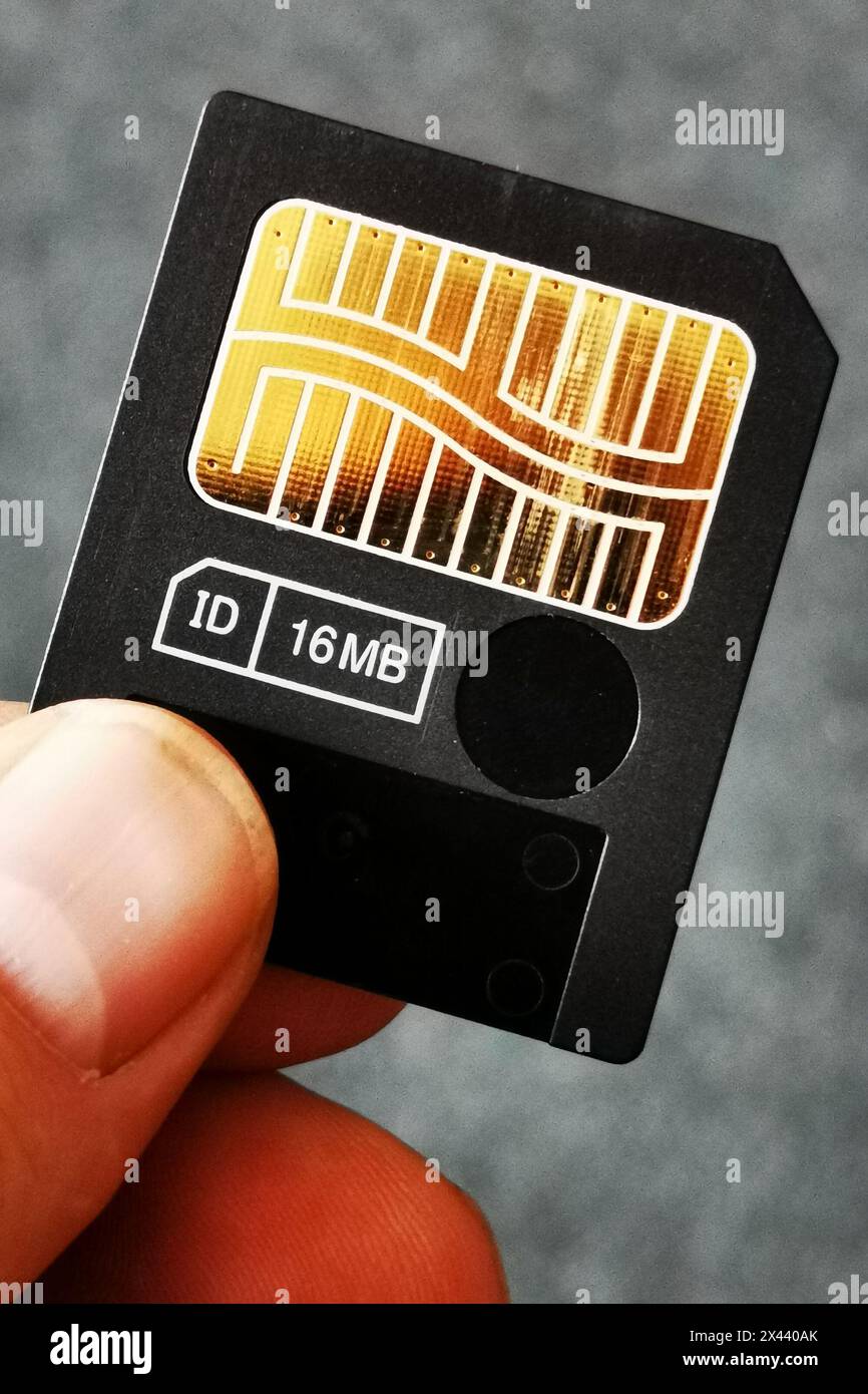 Disk smartmedia hi-res stock photography and images - Alamy