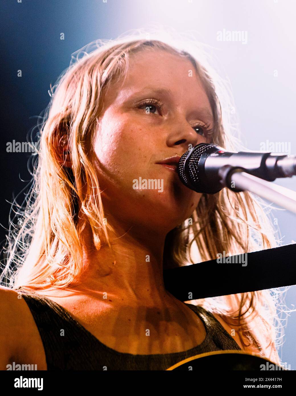 Alice phoebe lou singer hi-res stock photography and images - Alamy