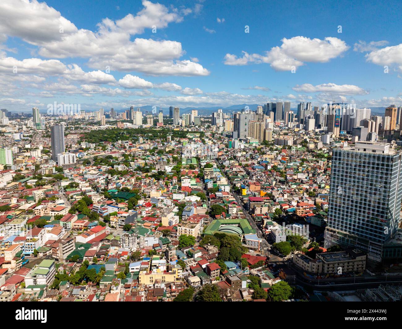 Philippines manila slum scene in hi-res stock photography and images ...