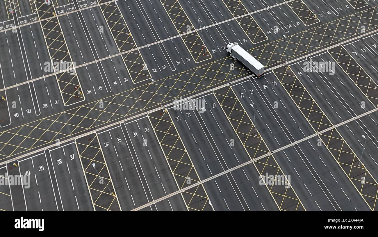 Border target operating model hi-res stock photography and images - Alamy