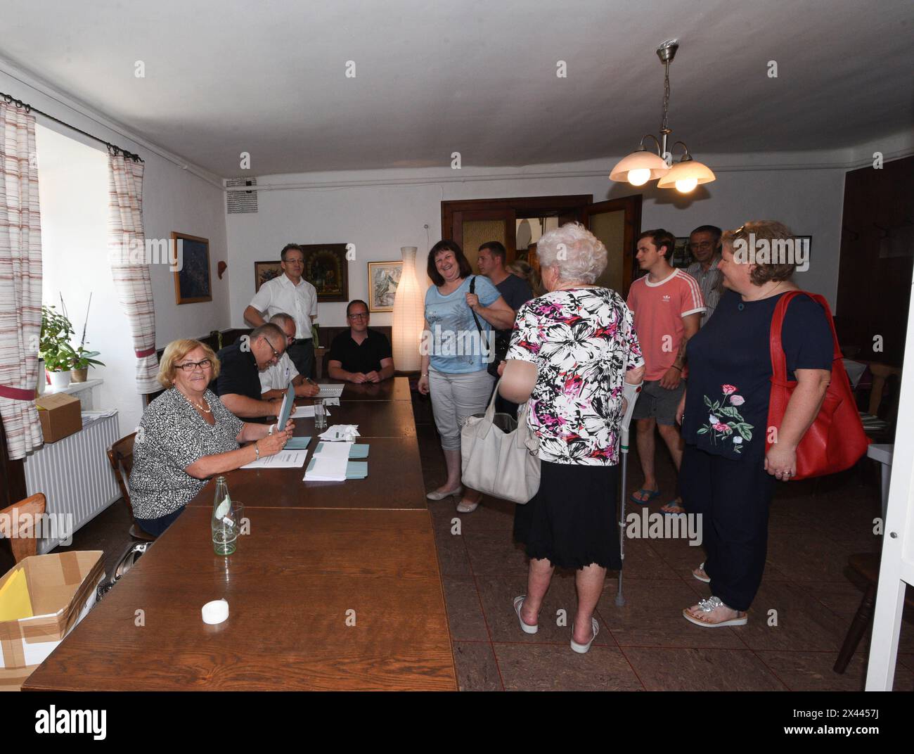 personal voting in an election ,cast a vote personal voting in an ...