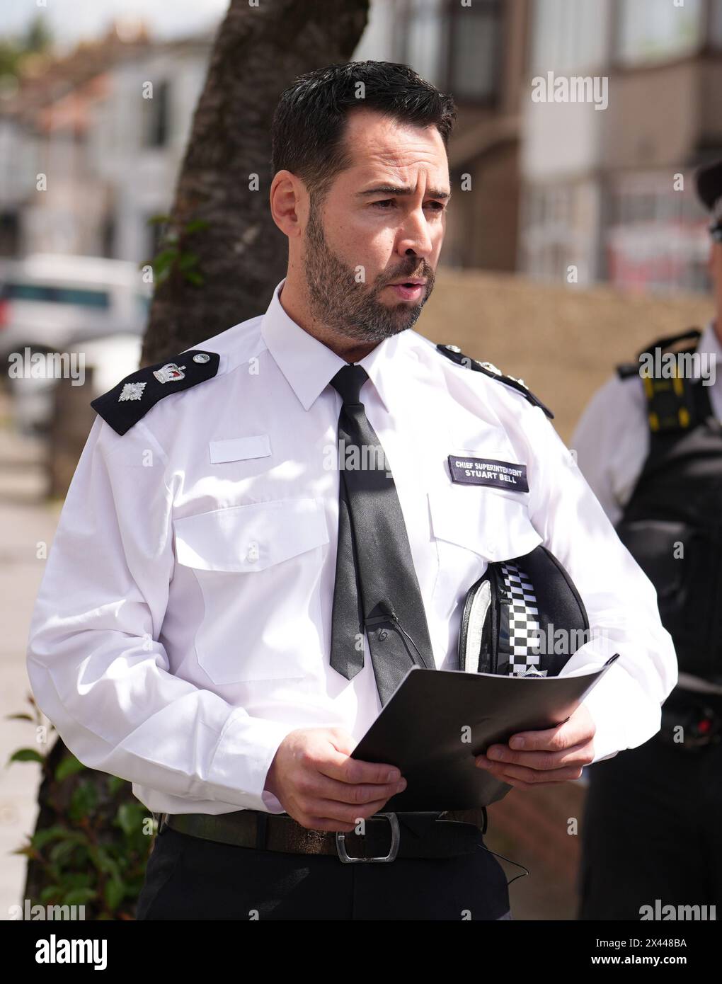 Man in londone hi-res stock photography and images - Alamy