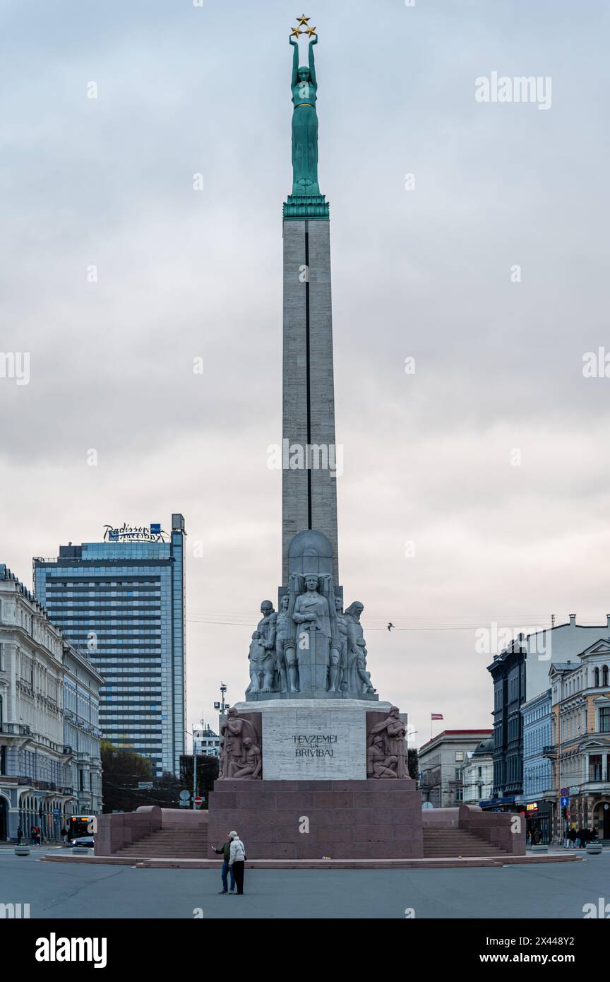 Freedom monument symbol national hi-res stock photography and images ...