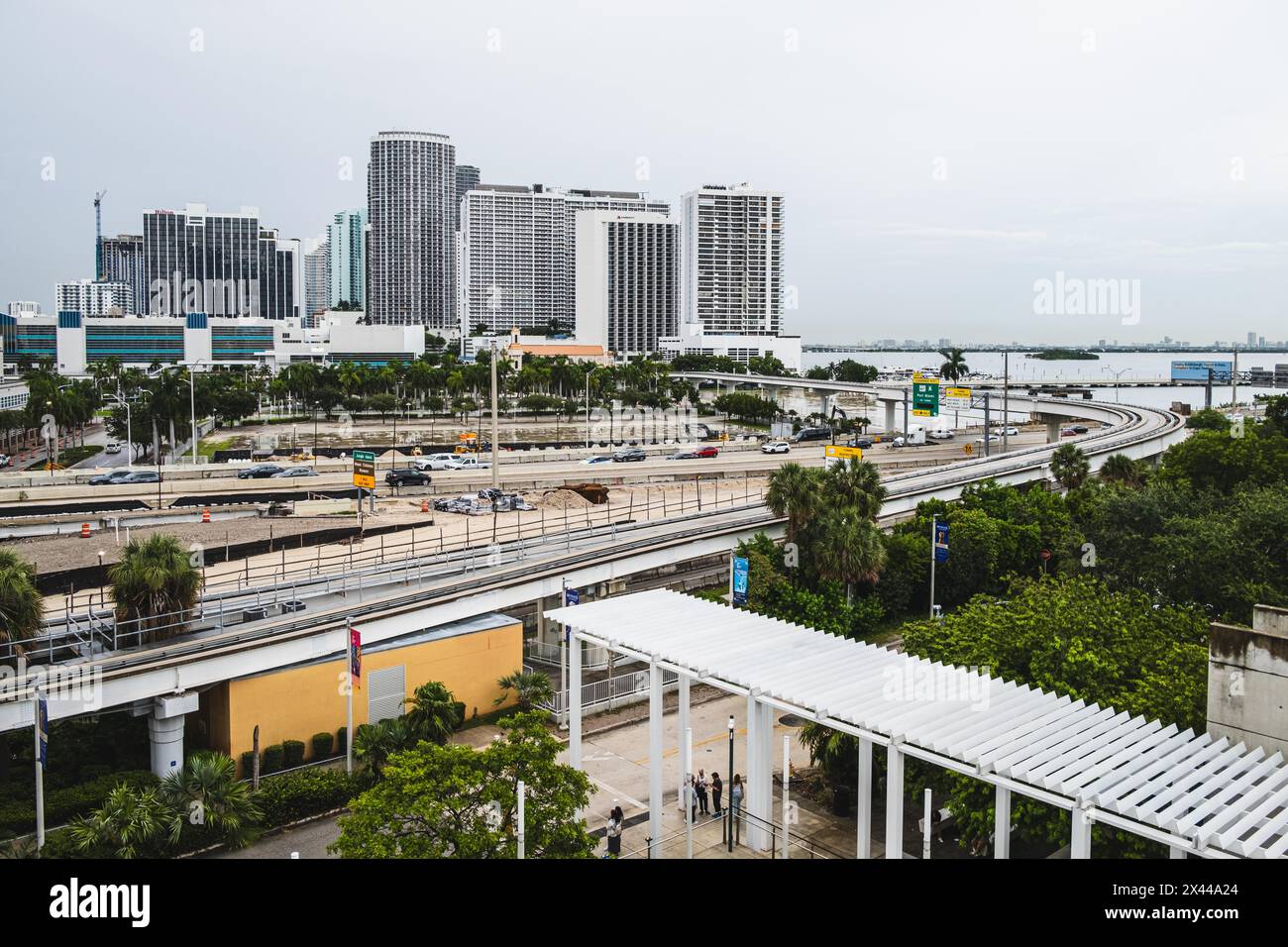The metromover miami hi-res stock photography and images - Alamy