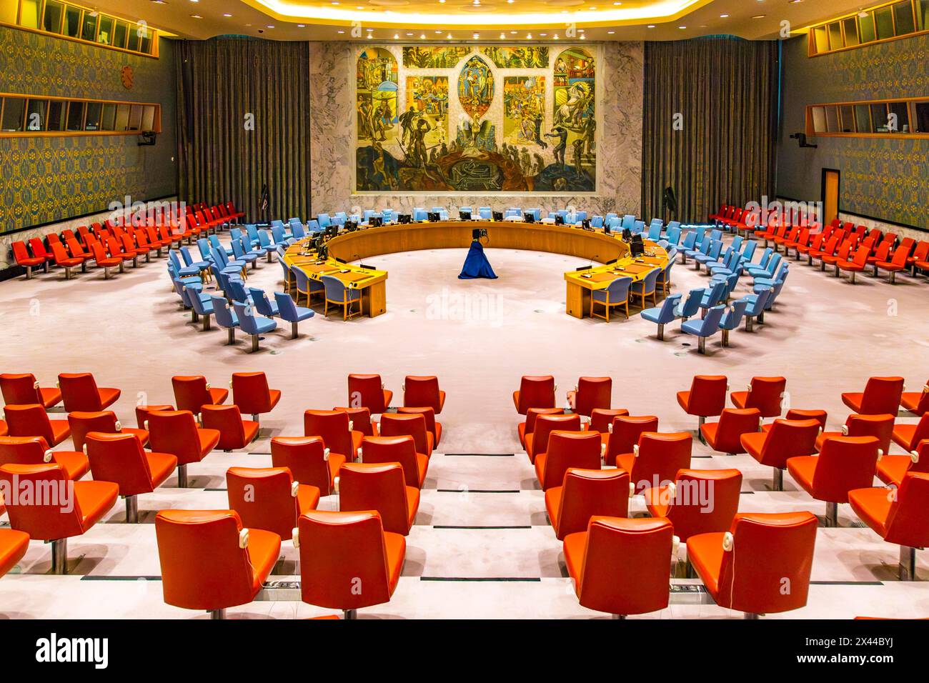 Interior united nations headquarter hi-res stock photography and images ...