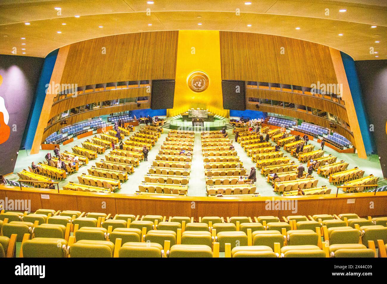 Assembly hall un headquarters hi-res stock photography and images - Alamy
