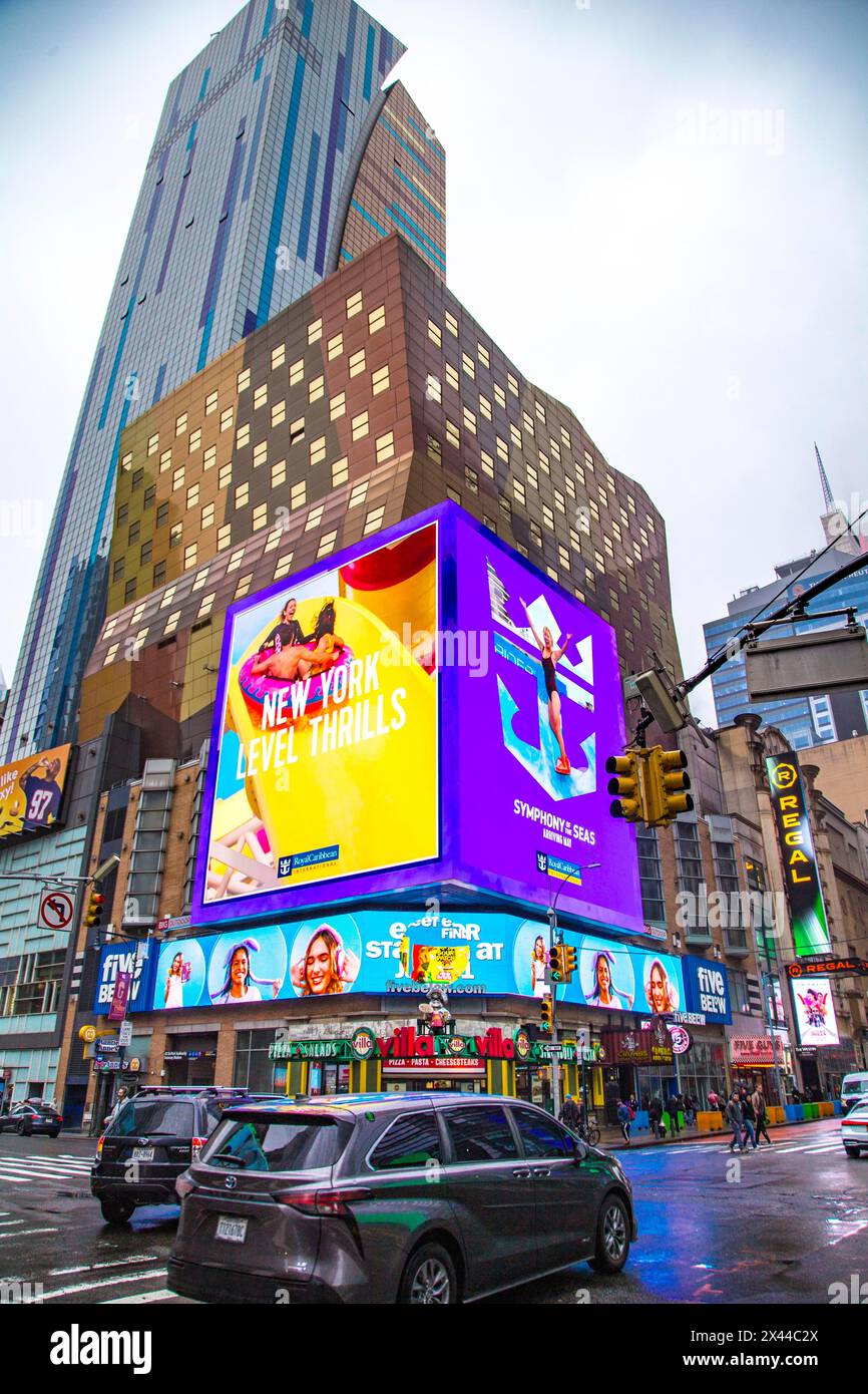 Prominent city square hi-res stock photography and images - Alamy