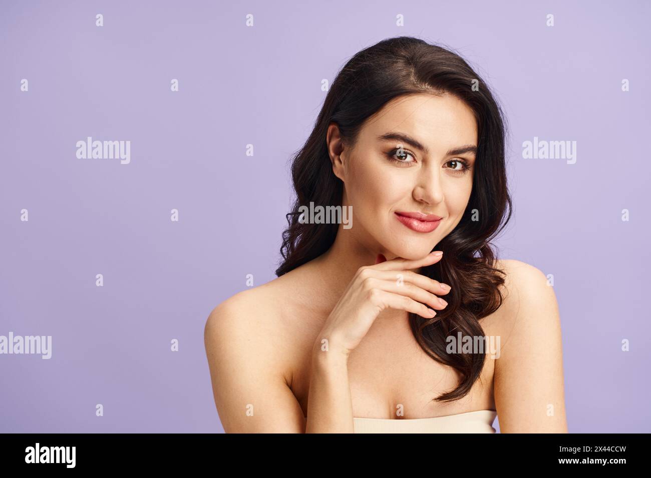 Refined pose hi-res stock photography and images - Alamy