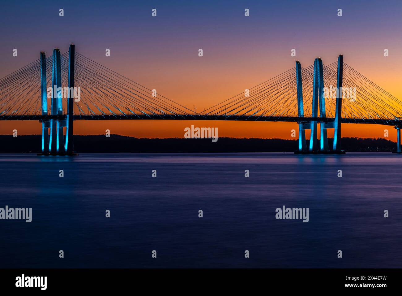 USA, New York, Tarrytown. Hudson River and the Gov. Mario Cuomo (Tappan ...