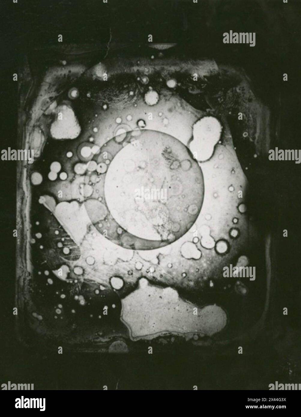 The earliest surviving daguerreotype of the Moon by Draper (1840 Stock ...