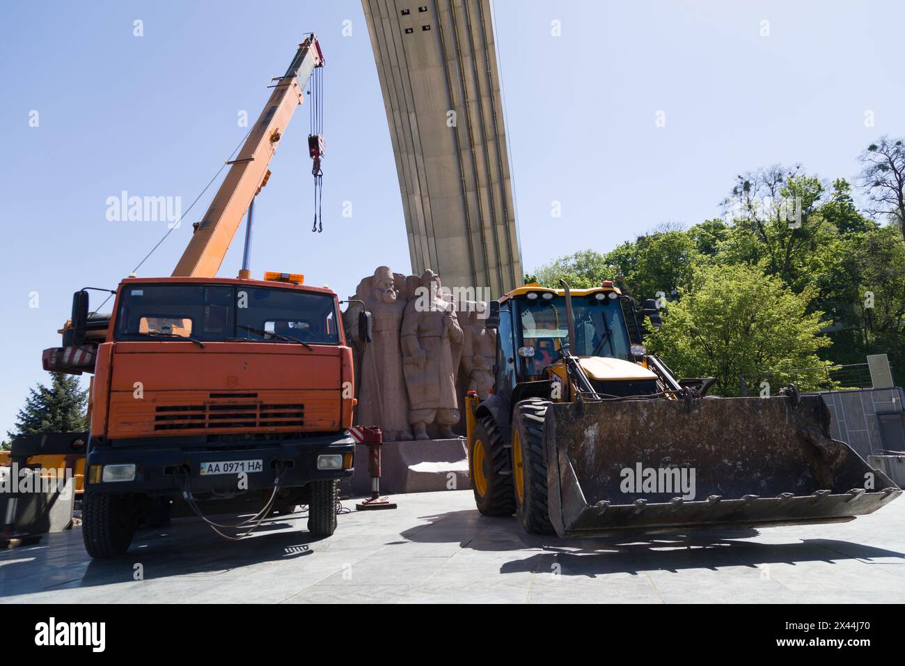 KYIV, UKRAINE - APRIL 30, 2024 - The dismantling of the monument ...