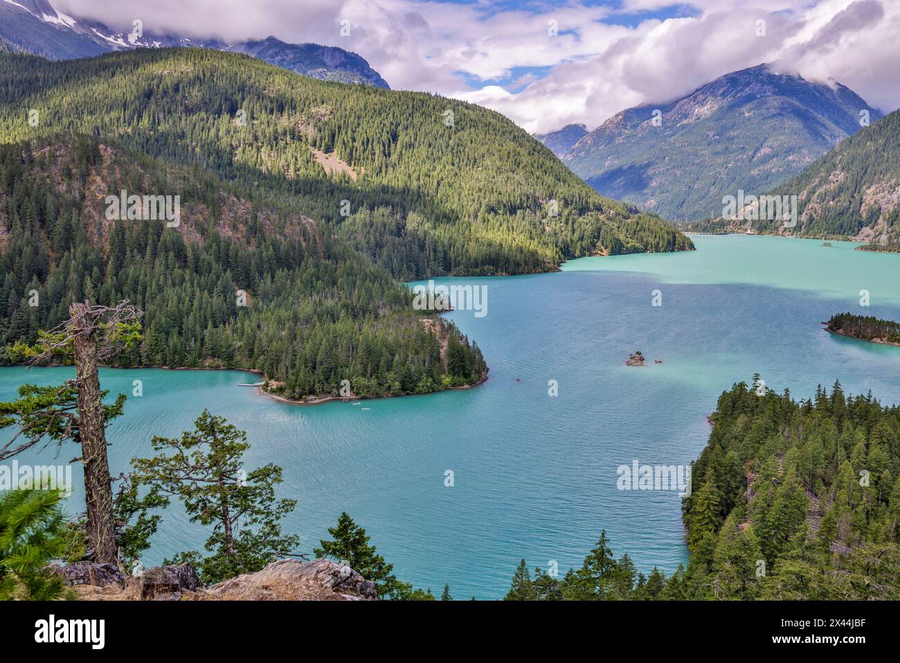 Diamond lake washington hi-res stock photography and images - Alamy