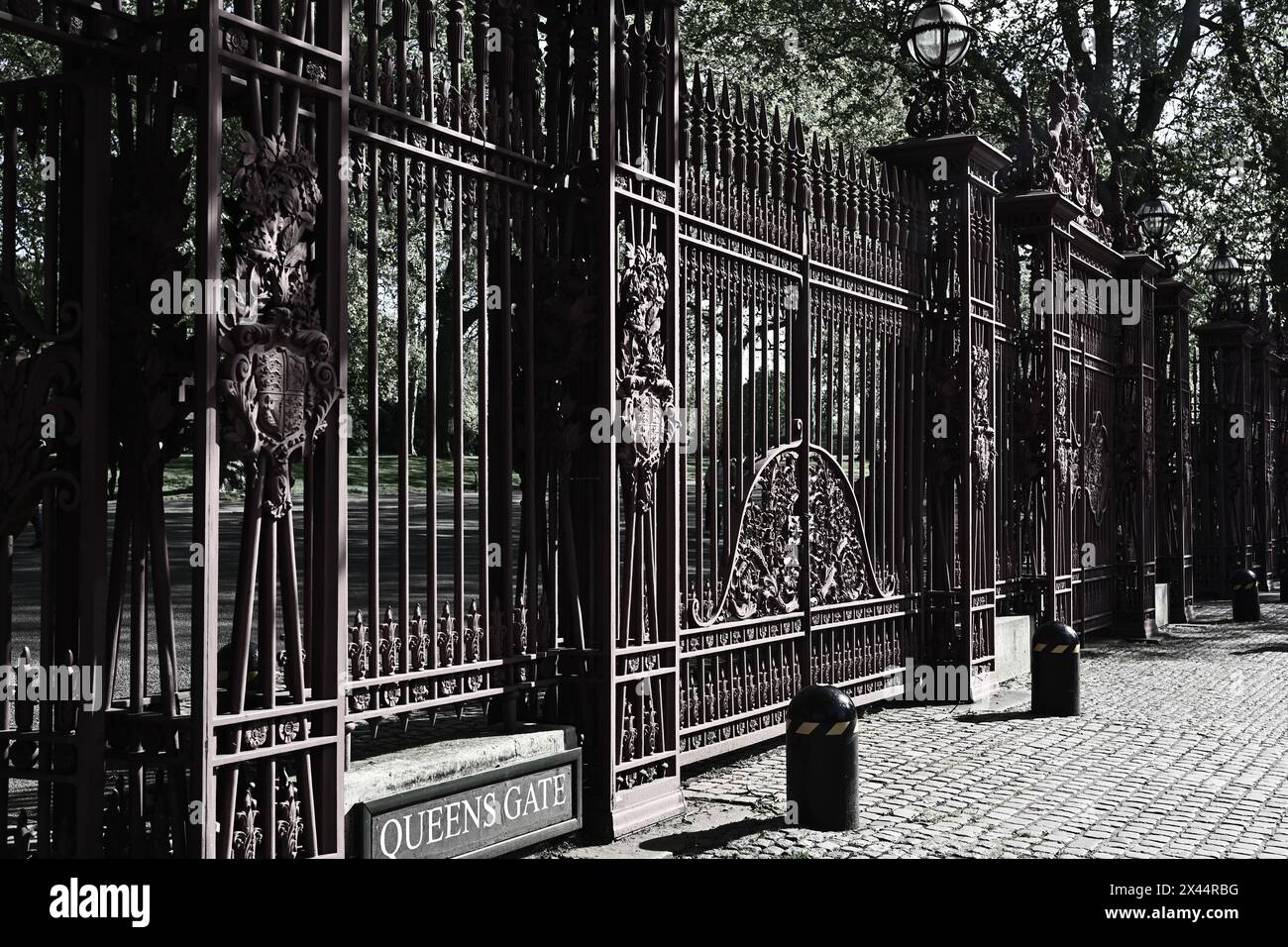 Queensgate london hi-res stock photography and images - Alamy