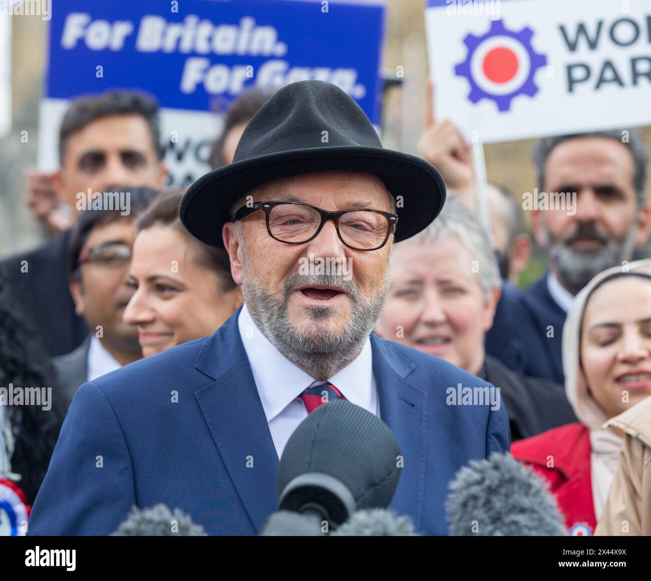 Uk for the 2024 general election the workers party hi-res stock ...