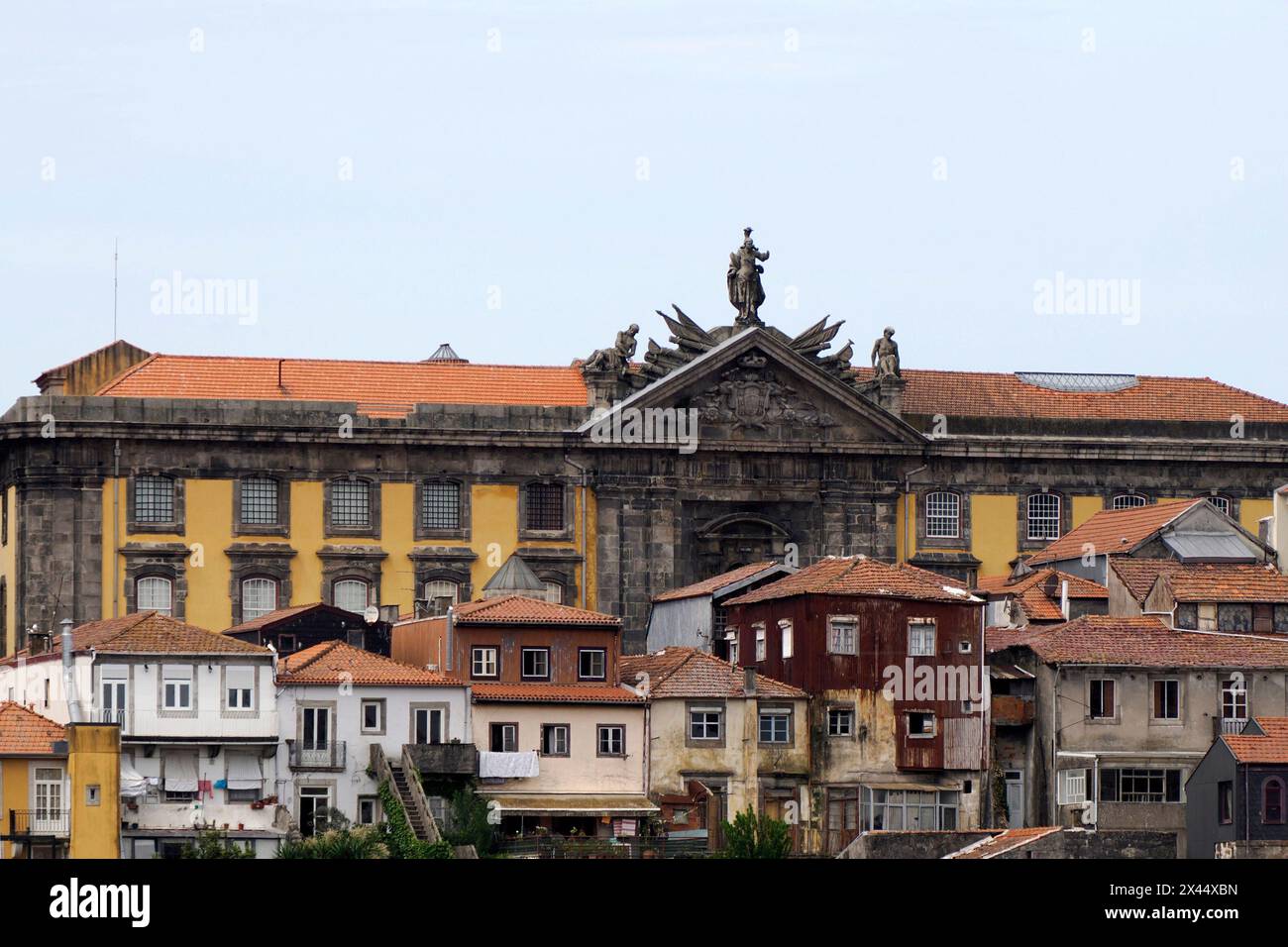 Portuguese centre photography building hi-res stock photography and ...